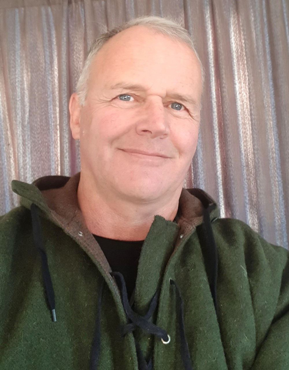 Stephen Gee : Ican Models, Queenstown, New Zealand