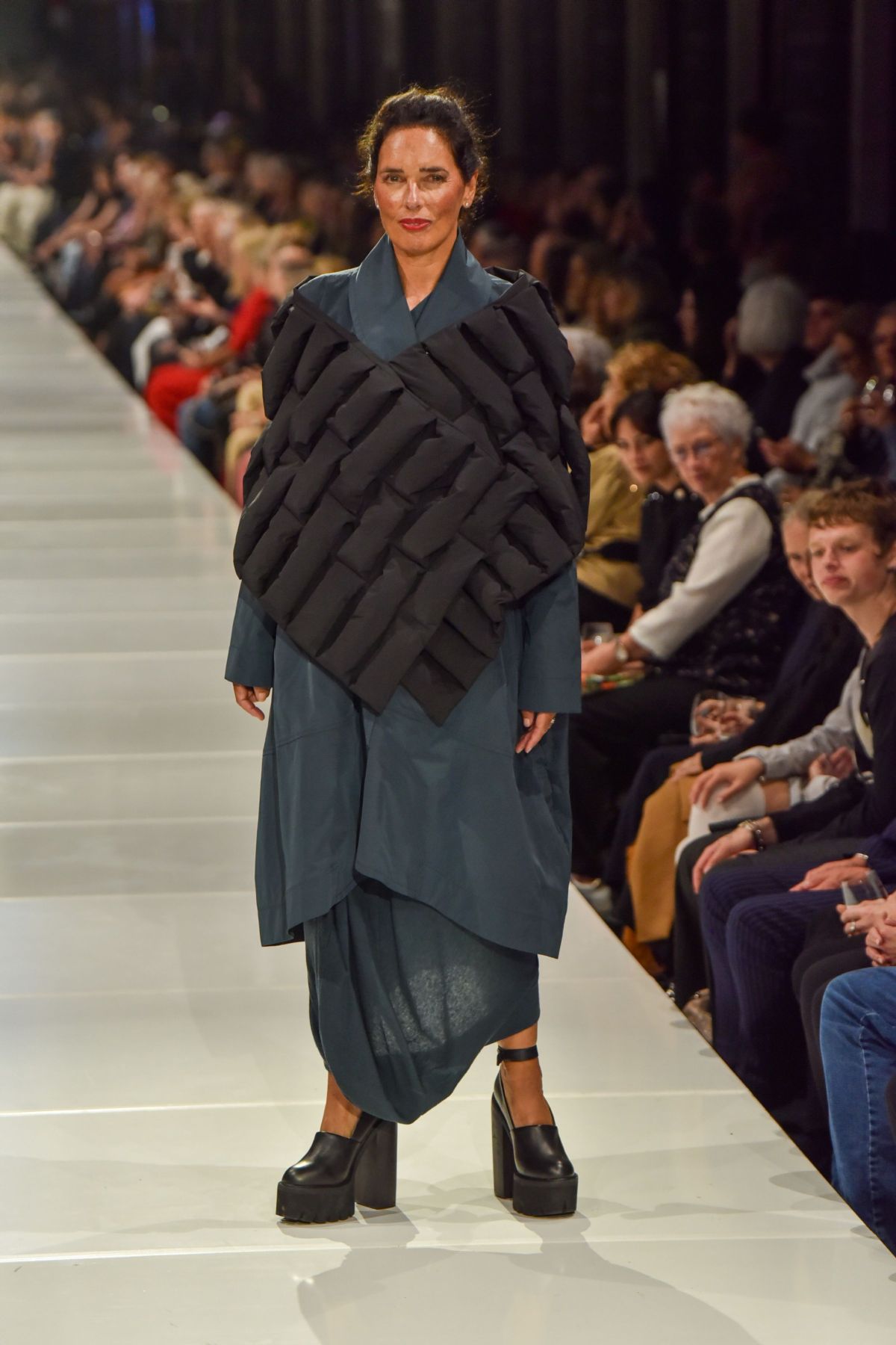 Tracy Neave : Ican Models, Queenstown, New Zealand